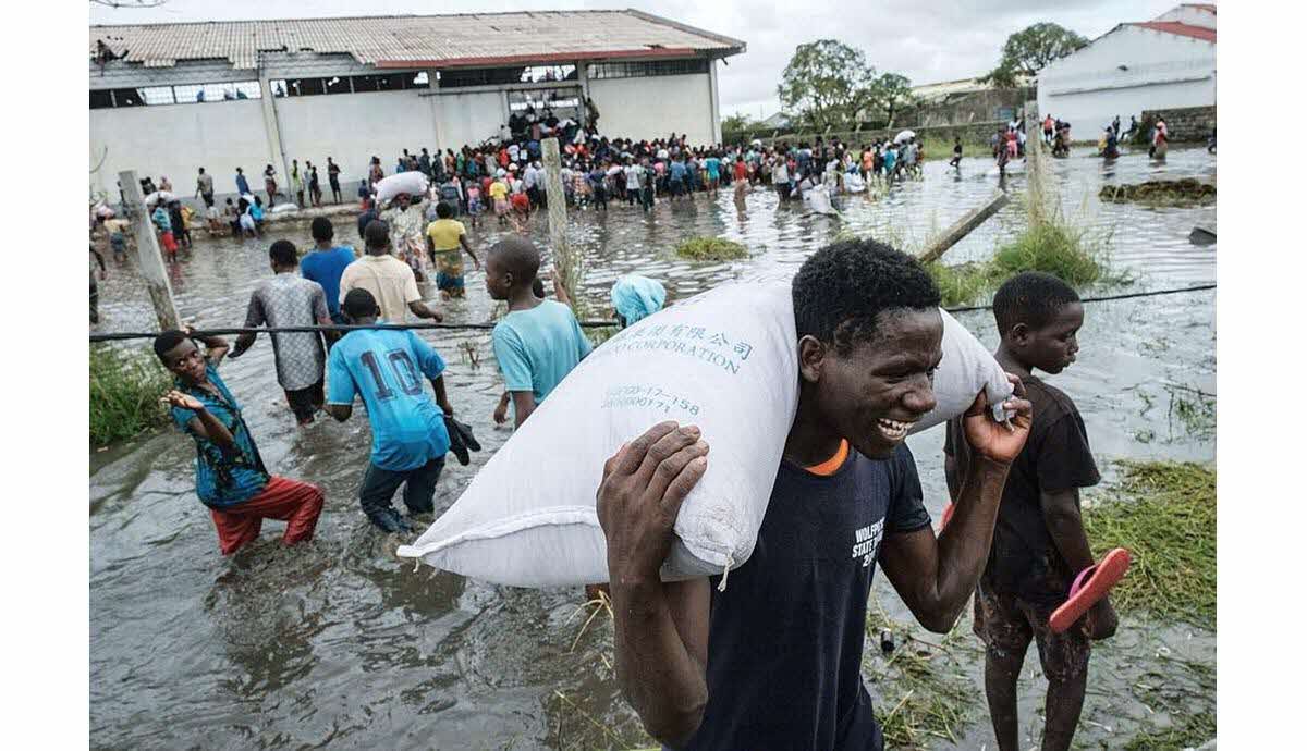 Villagers Reportedly Looting Cyclone Idai Aid From Schools ⋆ Pindula News