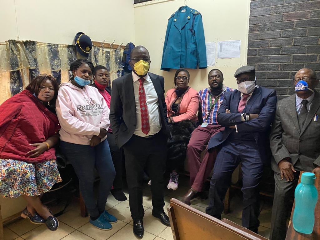 MDC Alliance Leaders Arrive At Rotten Row Magistrates Court ⋆ Pindula News