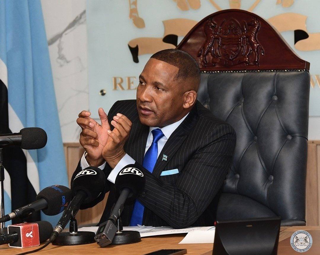 Duma Boko Denies Receiving Ankole Cattle Gift From Mnangagwa ⋆ Pindula News