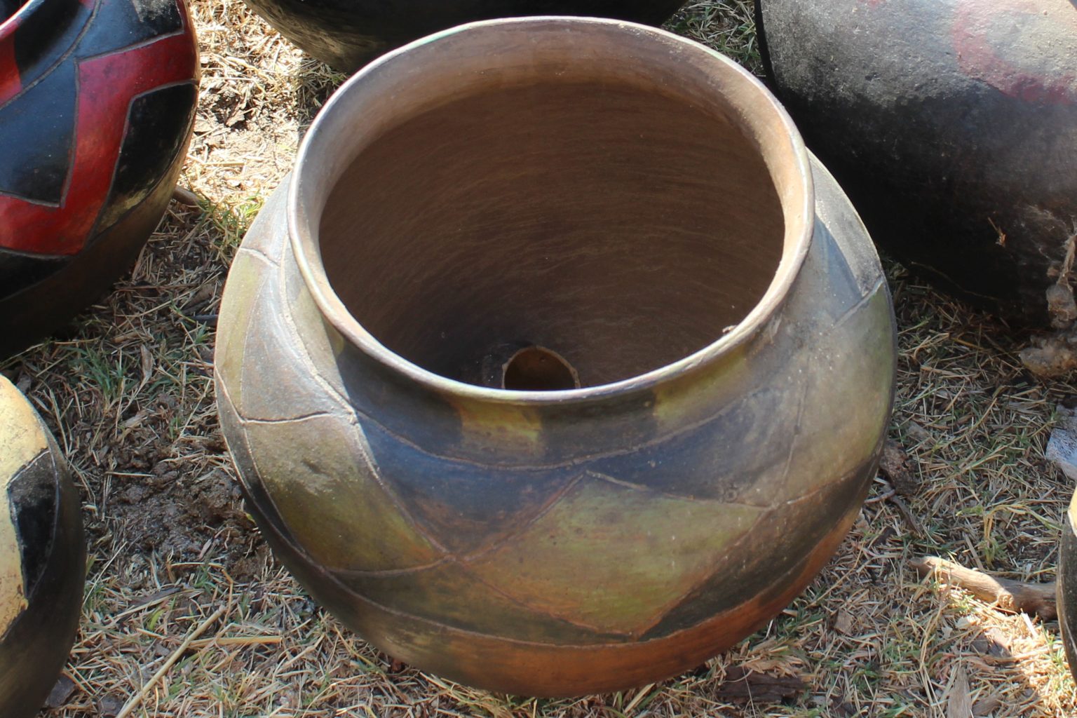 N'anga Plants Blood-filled Clay Pot At Sabhuku’s Home ⋆ Pindula News