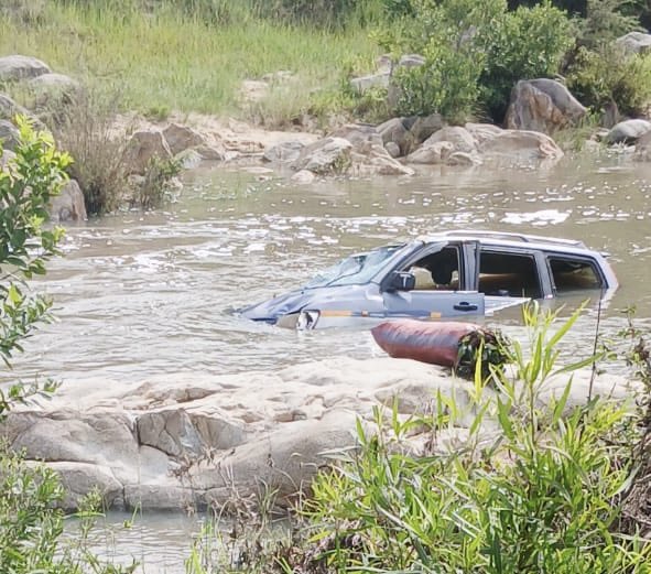 Nine People Drown After Passenger Drives Vehicle Onto Flooded Bridge In ...
