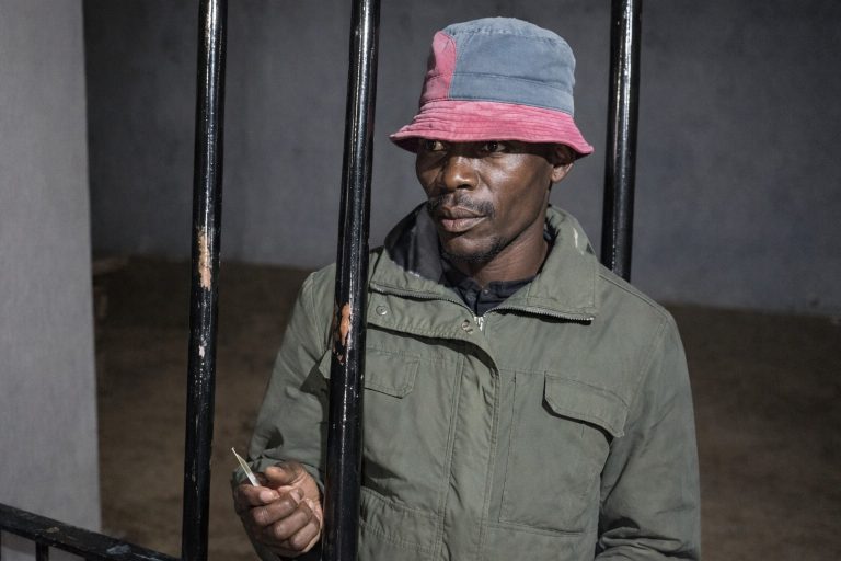 Bulawayo Armed Robber Arrested After Viral Break-in Video ⋆ Pindula News