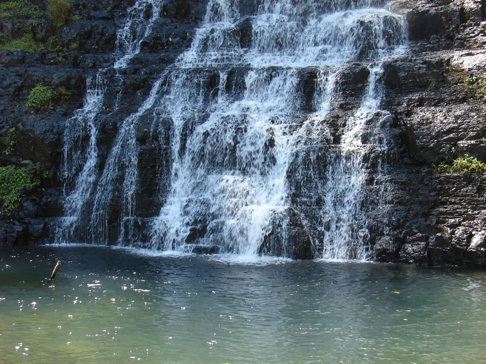 Man, 22, Drowns At Bridal Veil Falls During Photoshoot ⋆ Pindula News