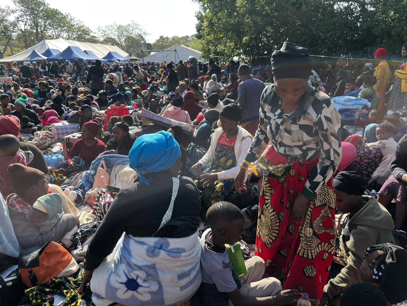 Malawians Hurl Stones At SA Police Officers During Repatriation Riot ⋆ ...
